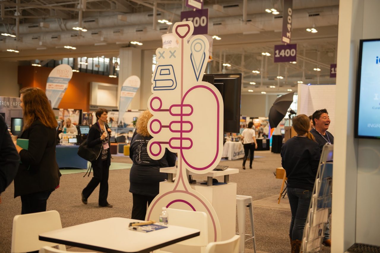 Custom Modular Displays - Big Visual Group